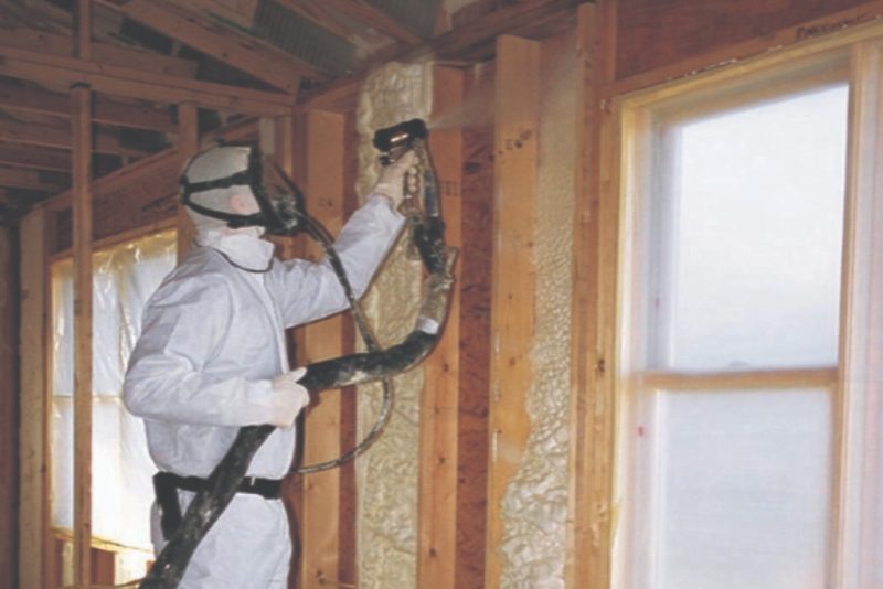 The Benefits of Removing Old Insulation and Replacing It With Spray ...